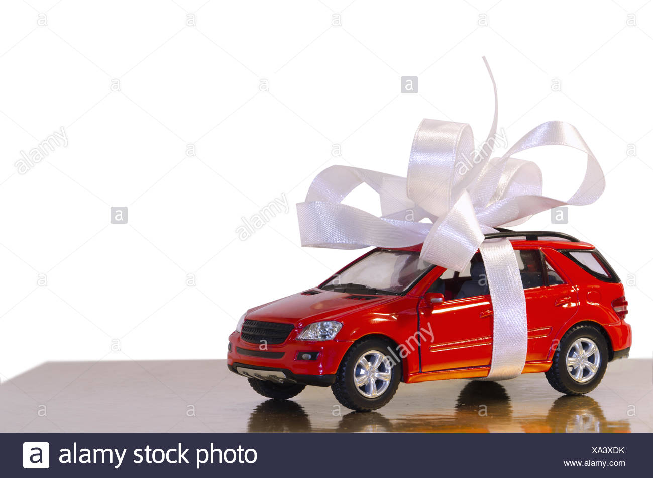 Car With Ribbon Stock Photos & Car With Ribbon Stock Images - Alamy