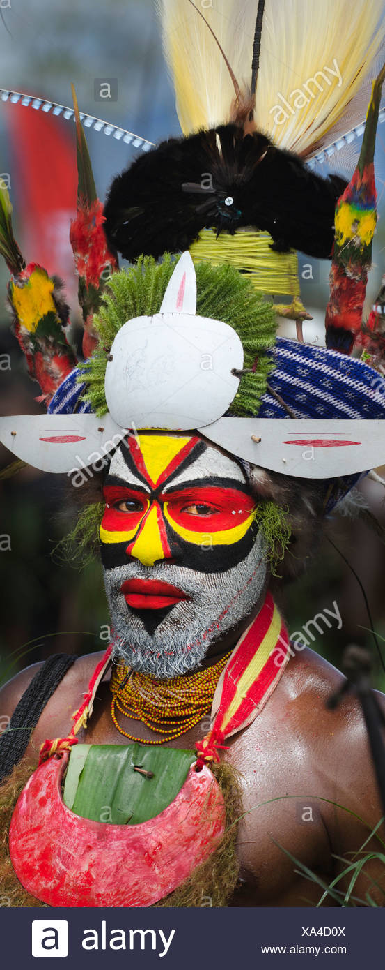 Papua New Guinea Highlands Tribe High Resolution Stock Photography and ...
