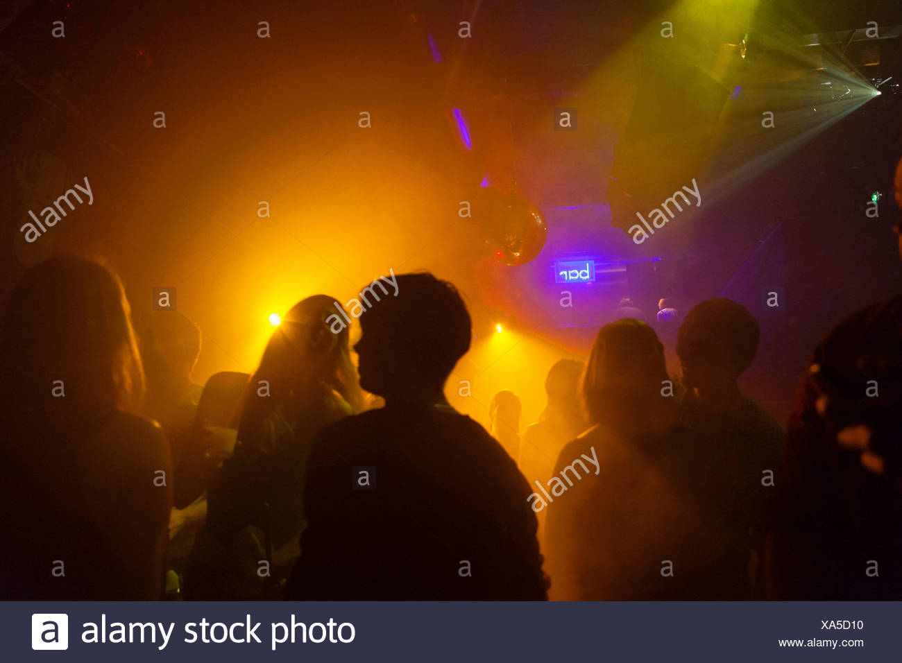 Nightclub Dancing Stock Photos & Nightclub Dancing Stock Images - Alamy