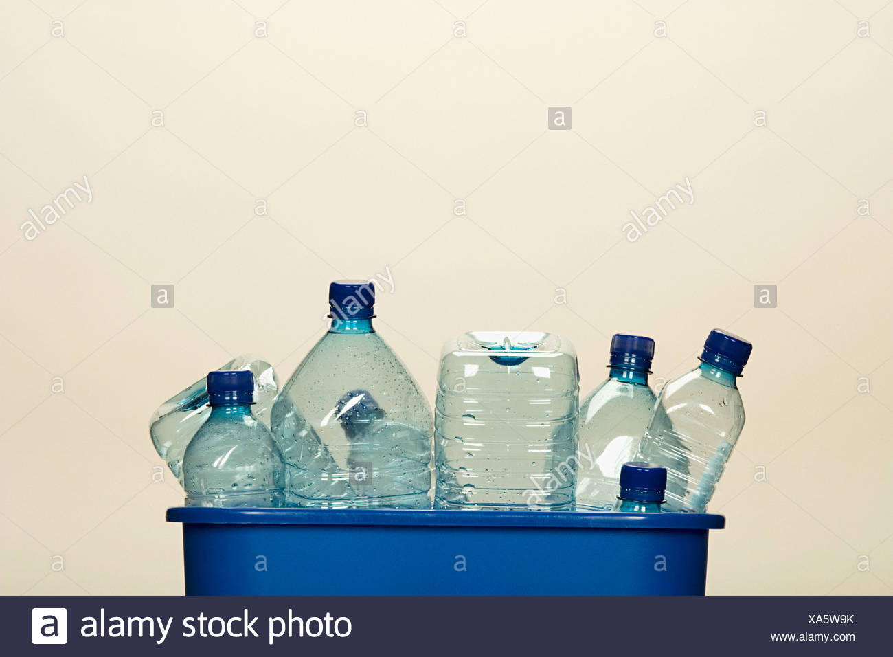 Recycling Cans And Bottles Stock Photos & Recycling Cans And Bottles ...
