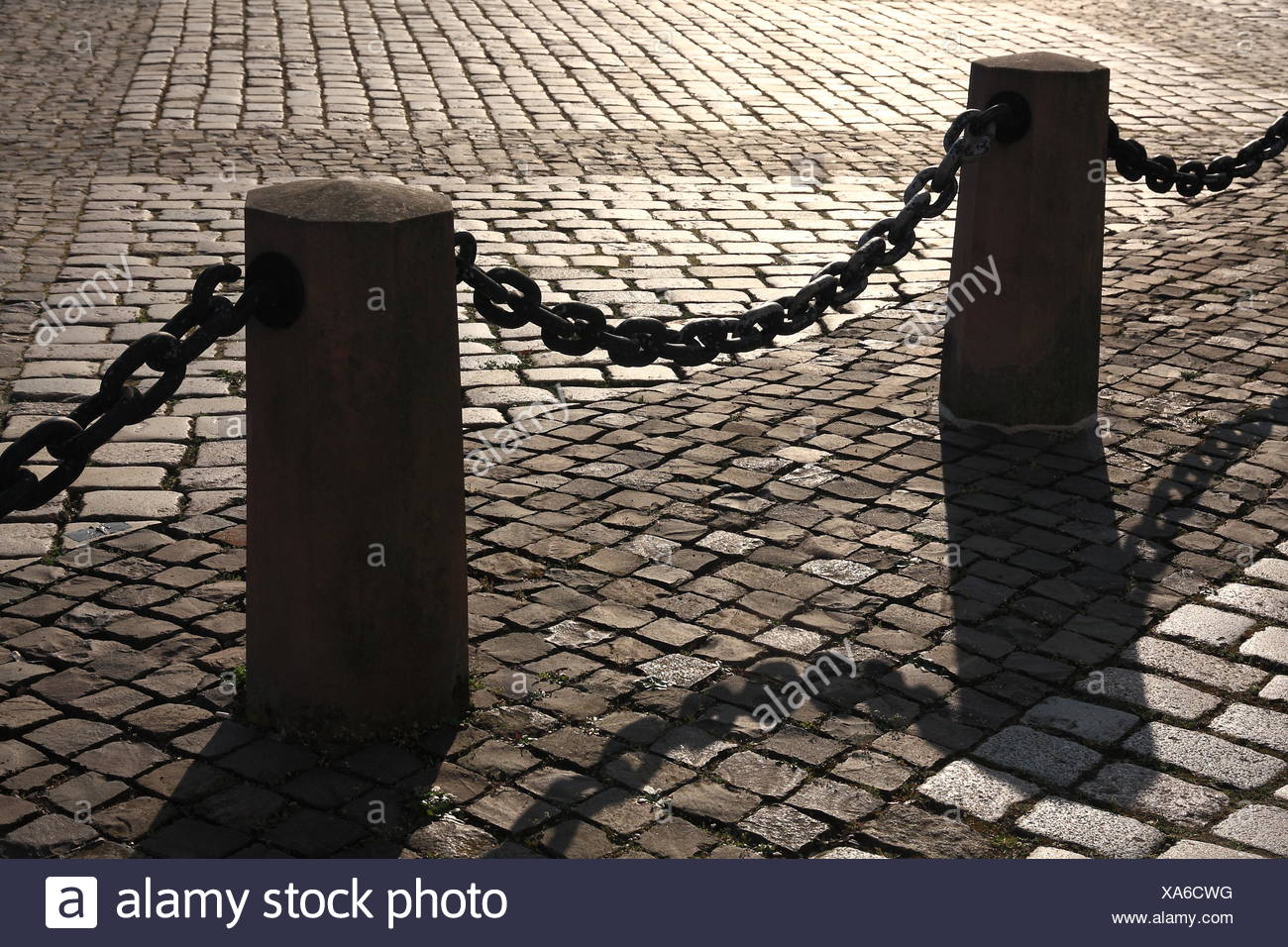 Bollards Chain Stock Photos & Bollards Chain Stock Images - Alamy