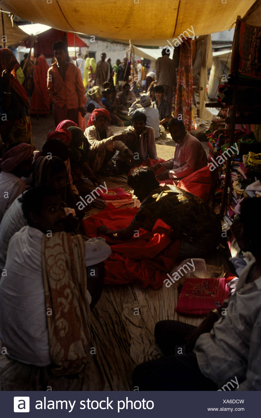 Cloth Merchant High Resolution Stock Photography and Images - Alamy