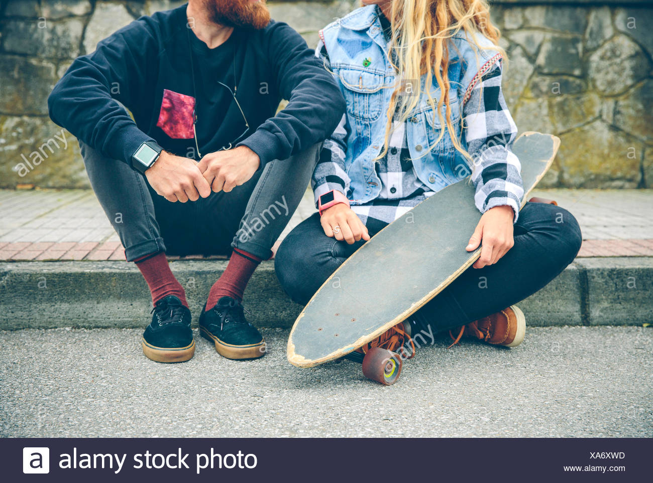 Young Woman Sitting On Curb Stock Photos & Young Woman Sitting On Curb ...