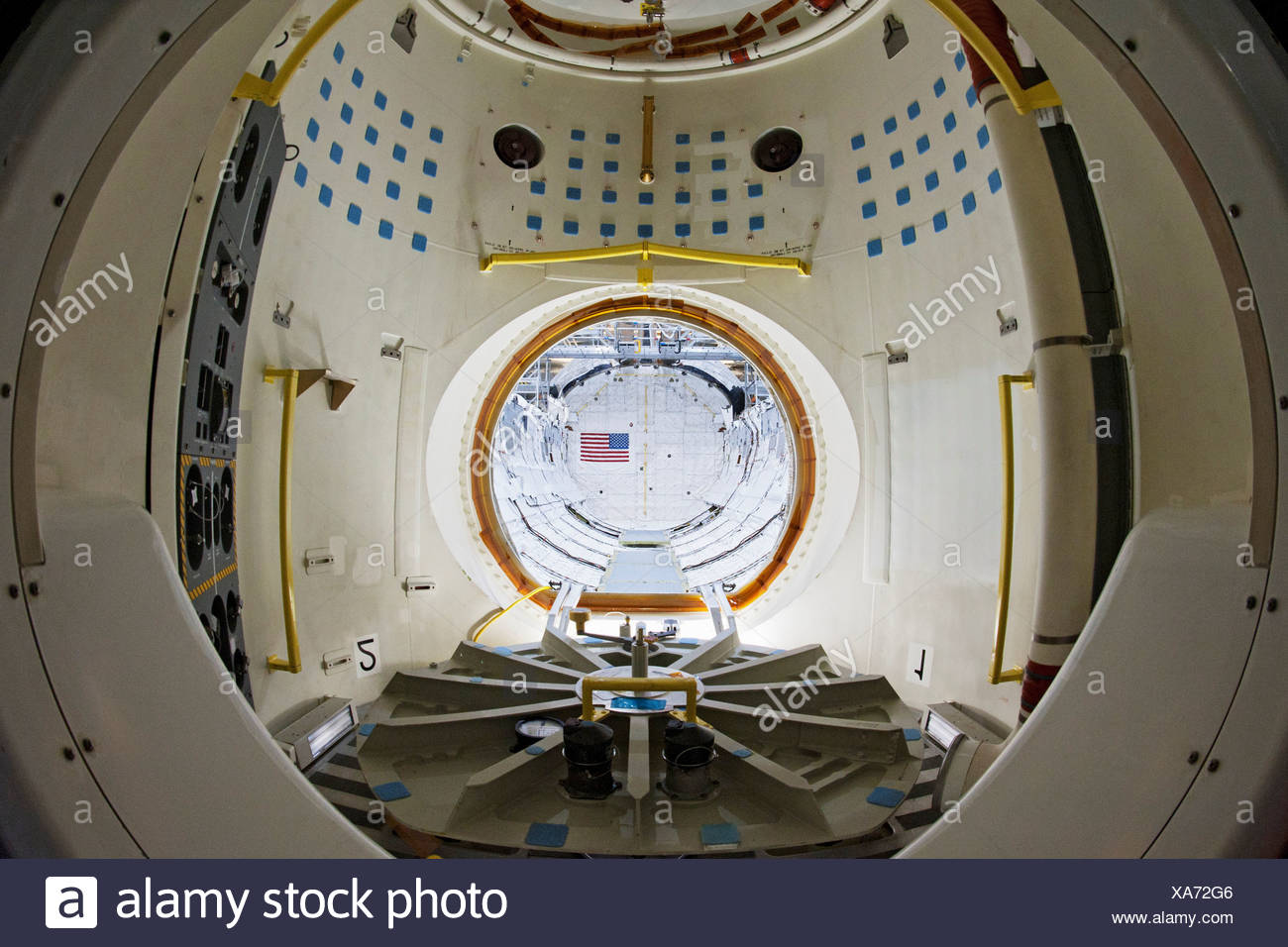Cargo Hatch Stock Photos & Cargo Hatch Stock Images - Alamy