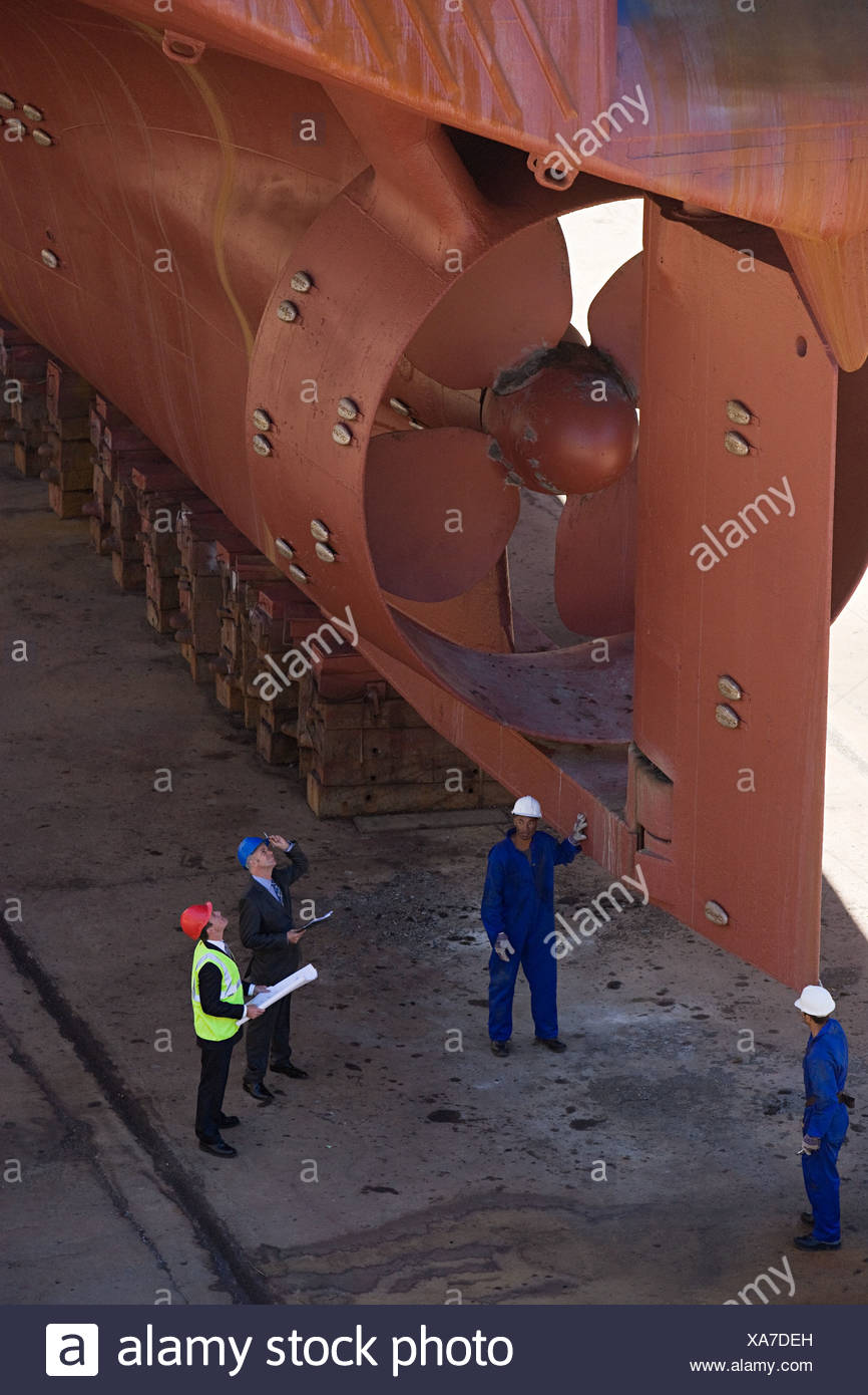 Shipyard Workers At Work High Resolution Stock Photography and Images ...