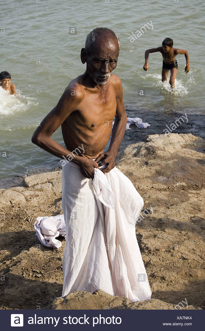 Man Wearing Dhoti Stock Photos & Man Wearing Dhoti Stock Images - Alamy