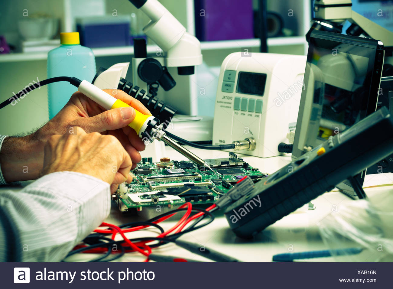 Soldering The Chip High Resolution Stock Photography and Images - Alamy