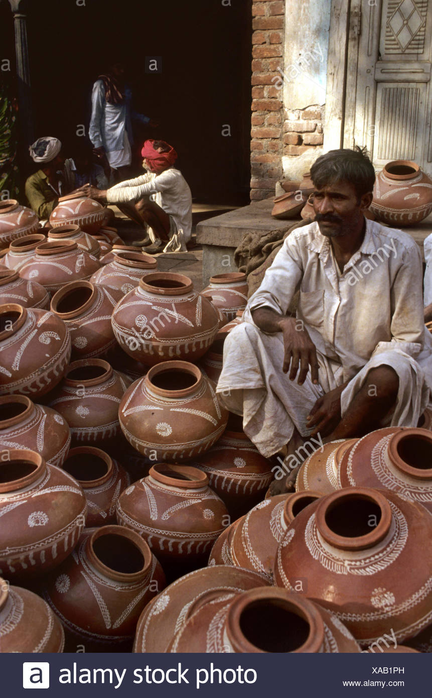 Earthen Pot India High Resolution Stock Photography and Images - Alamy
