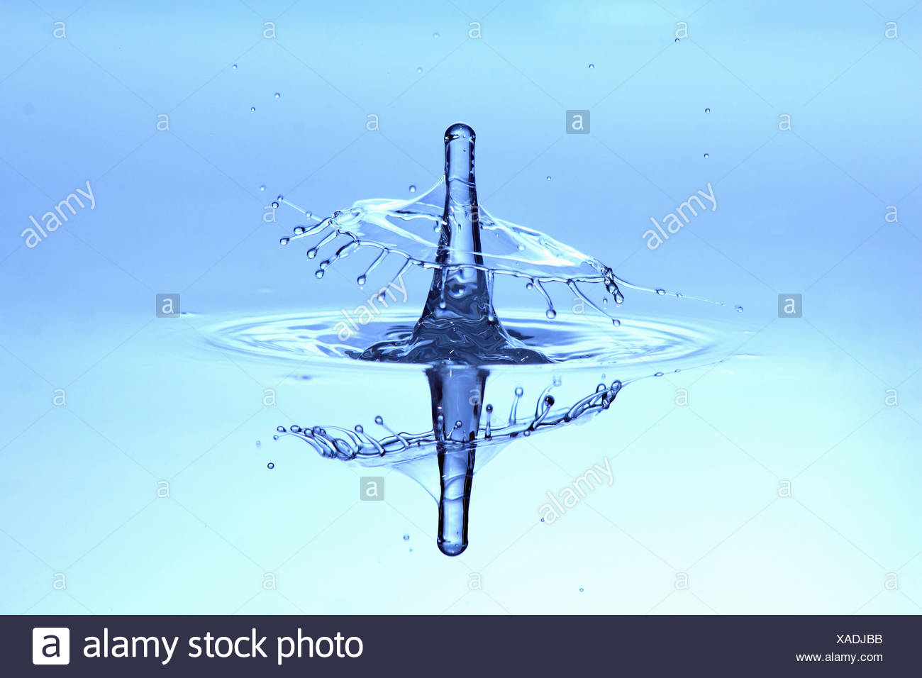 Blue Water Droplet Ripple High Resolution Stock Photography and Images ...
