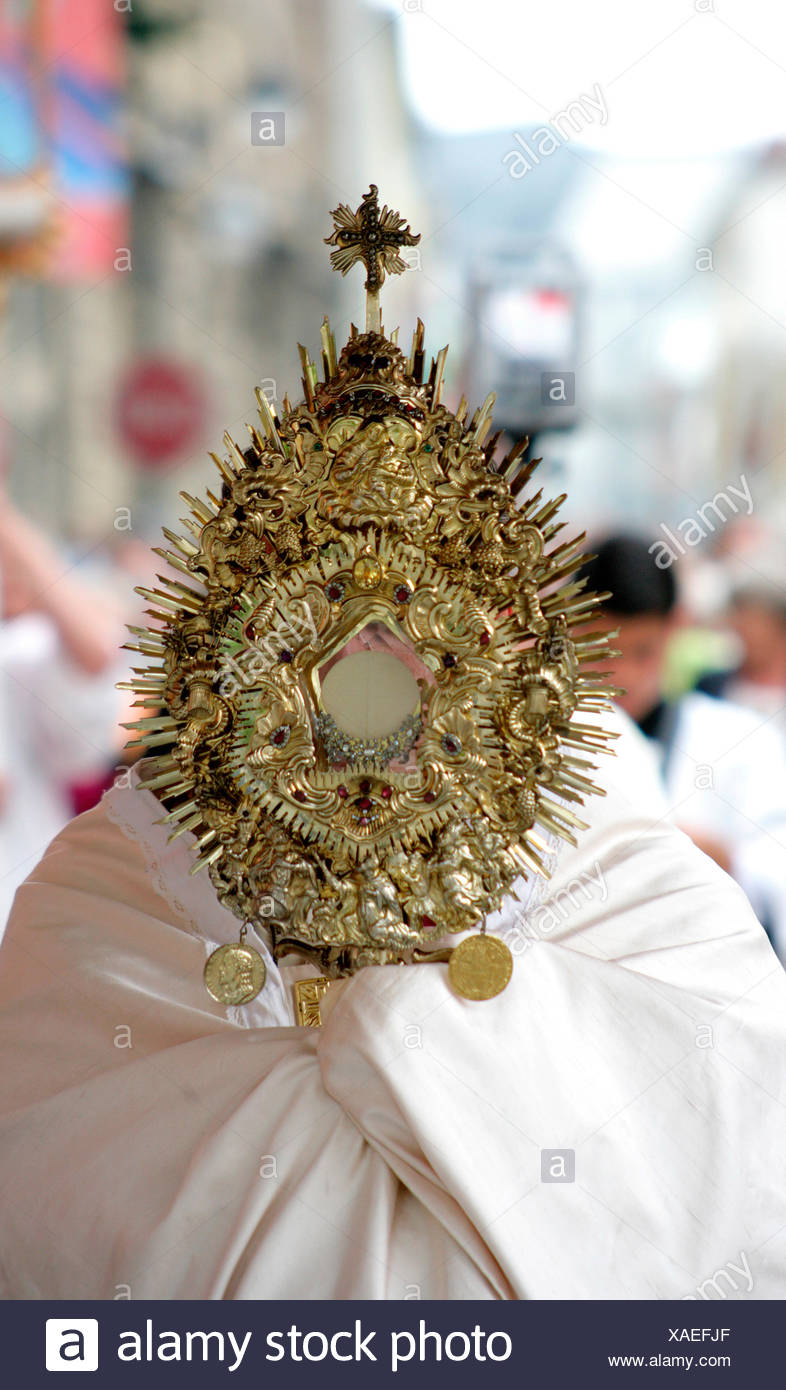 Monstrance High Resolution Stock Photography and Images - Alamy