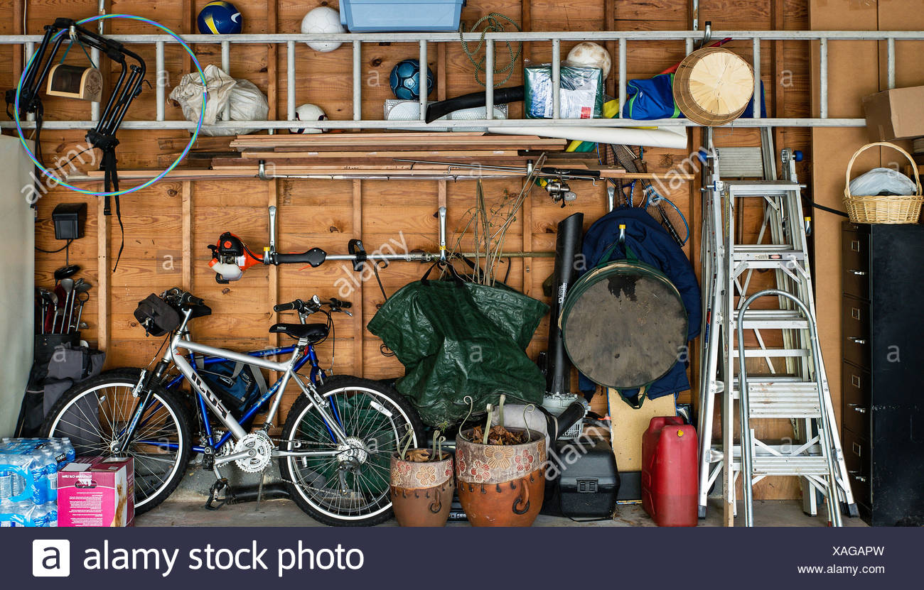 Messy Garage High Resolution Stock Photography and Images - Alamy