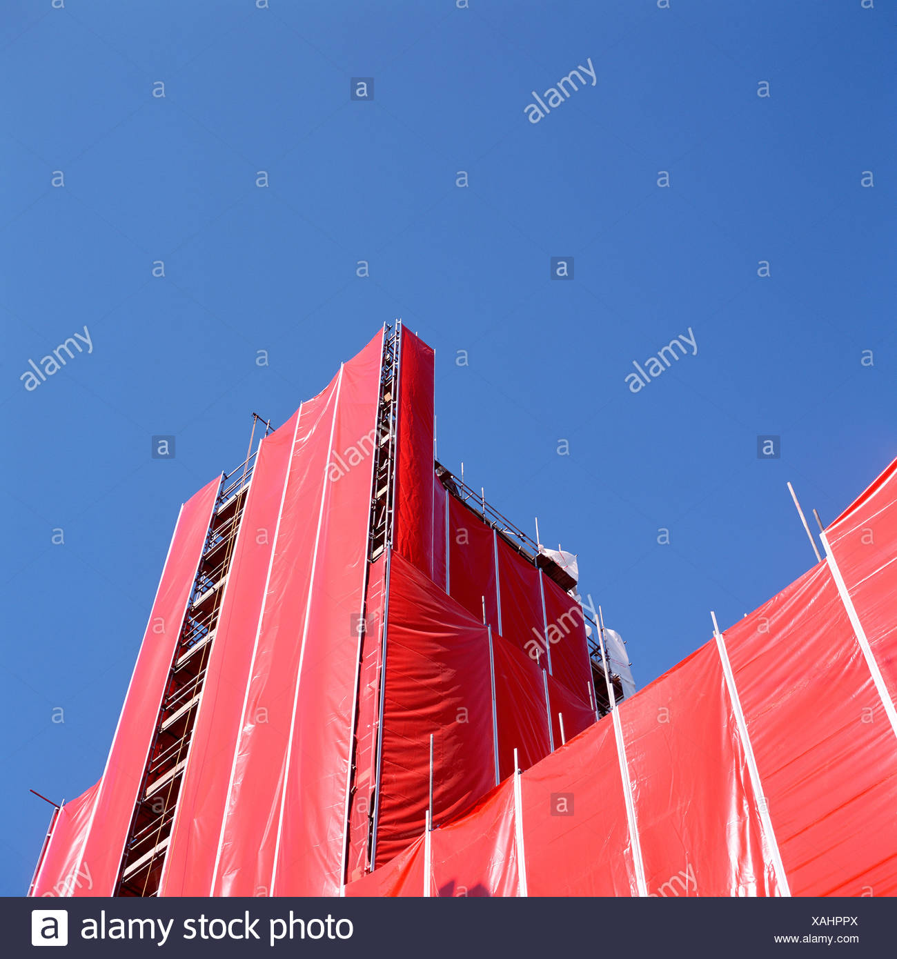 Blue Tarpaulin Scaffolding High Resolution Stock Photography and Images ...