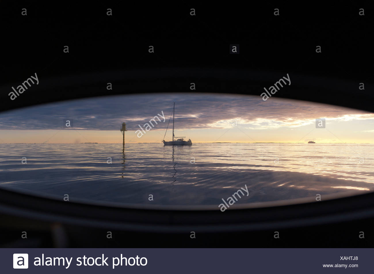 Bullseye Sailboat High Resolution Stock Photography and Images - Alamy