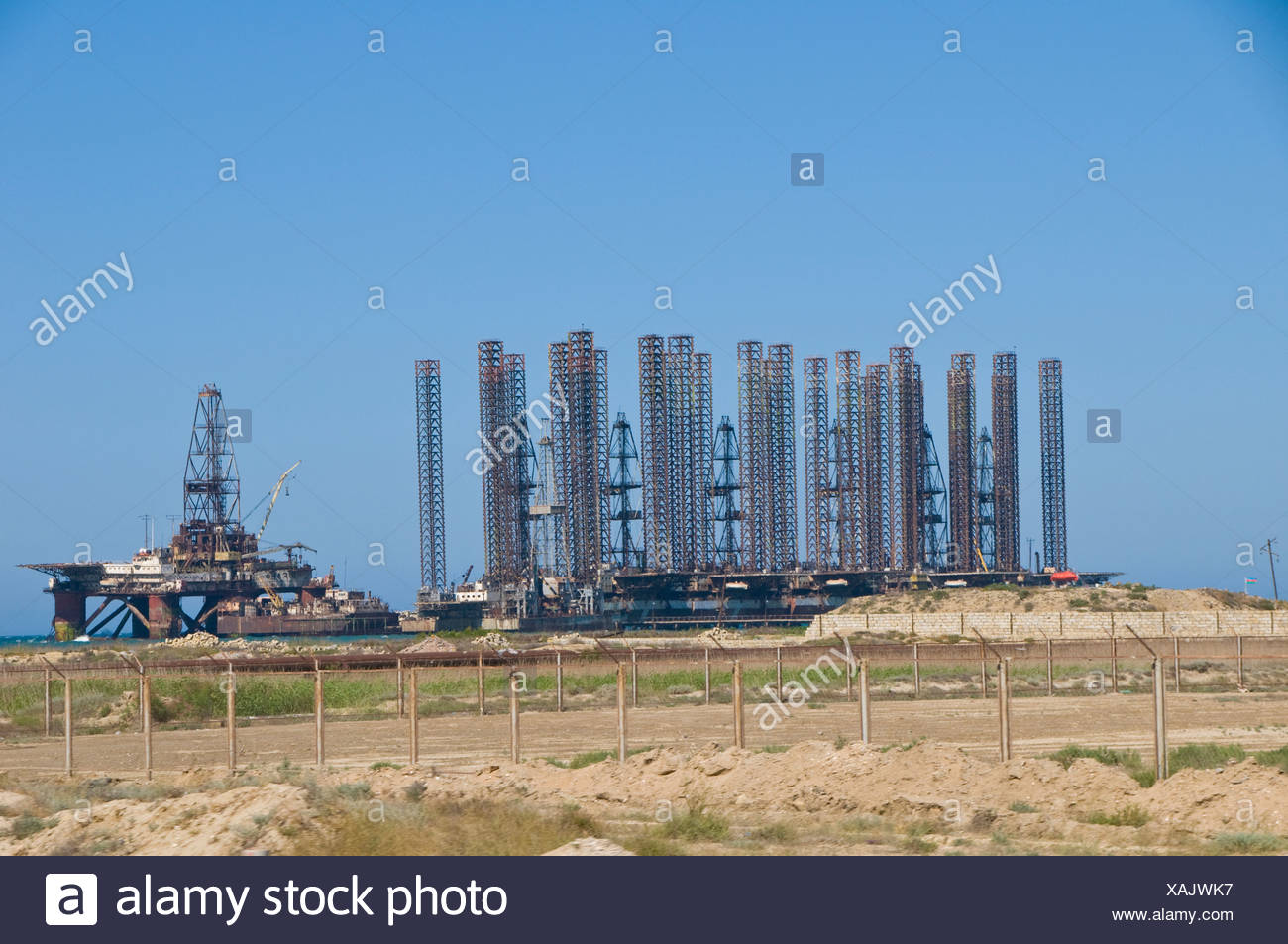 Middle East Oil Industry High Resolution Stock Photography and Images ...