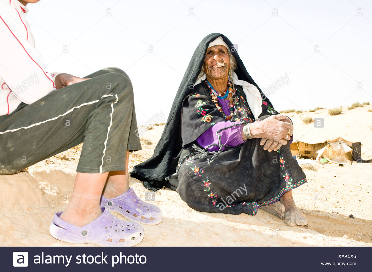Bedouin Clothes High Resolution Stock Photography and Images - Alamy