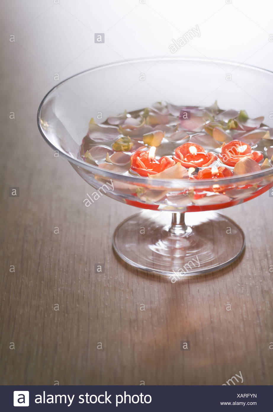 Water Floating Candles Stock Photos & Water Floating Candles Stock ...