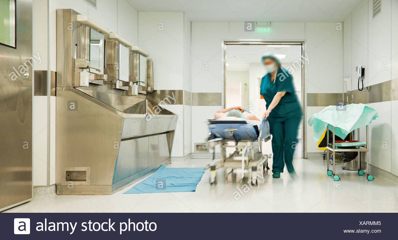 Emergency Trolley Stock Photos & Emergency Trolley Stock Images - Alamy