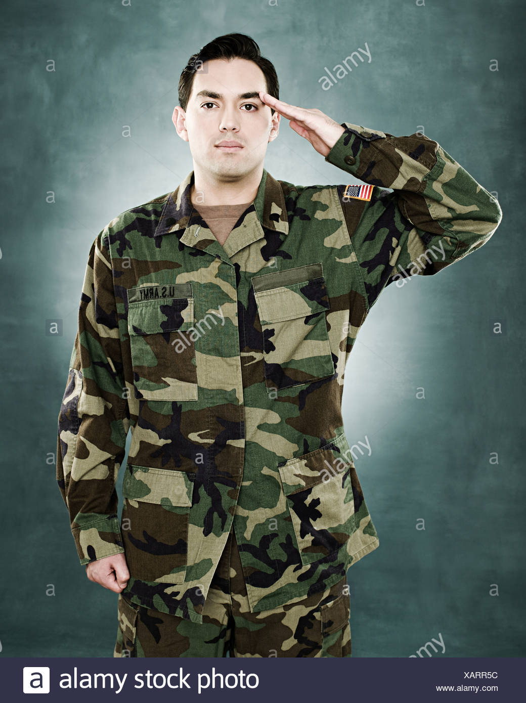Soldier Saluting Stock Photos & Soldier Saluting Stock Images - Alamy