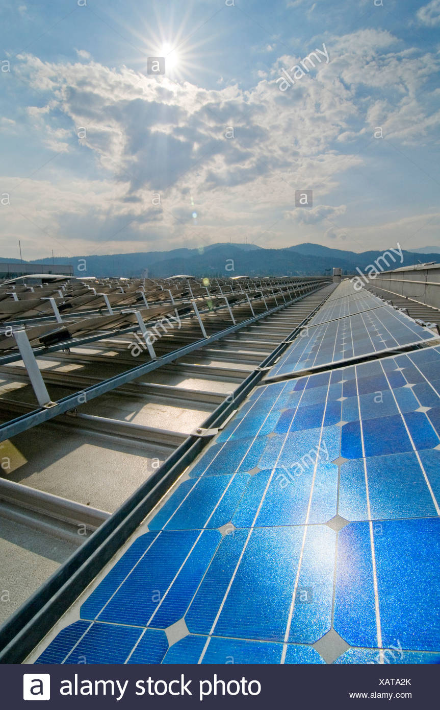 Photovoltaikmodule High Resolution Stock Photography and Images - Alamy