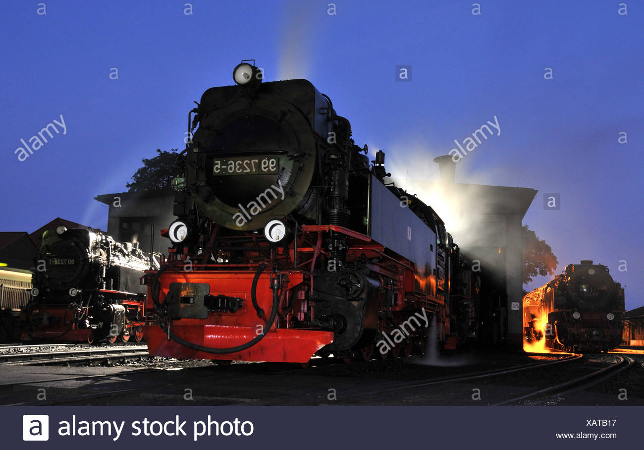 Steam Locomotives At Night High Resolution Stock Photography and Images ...