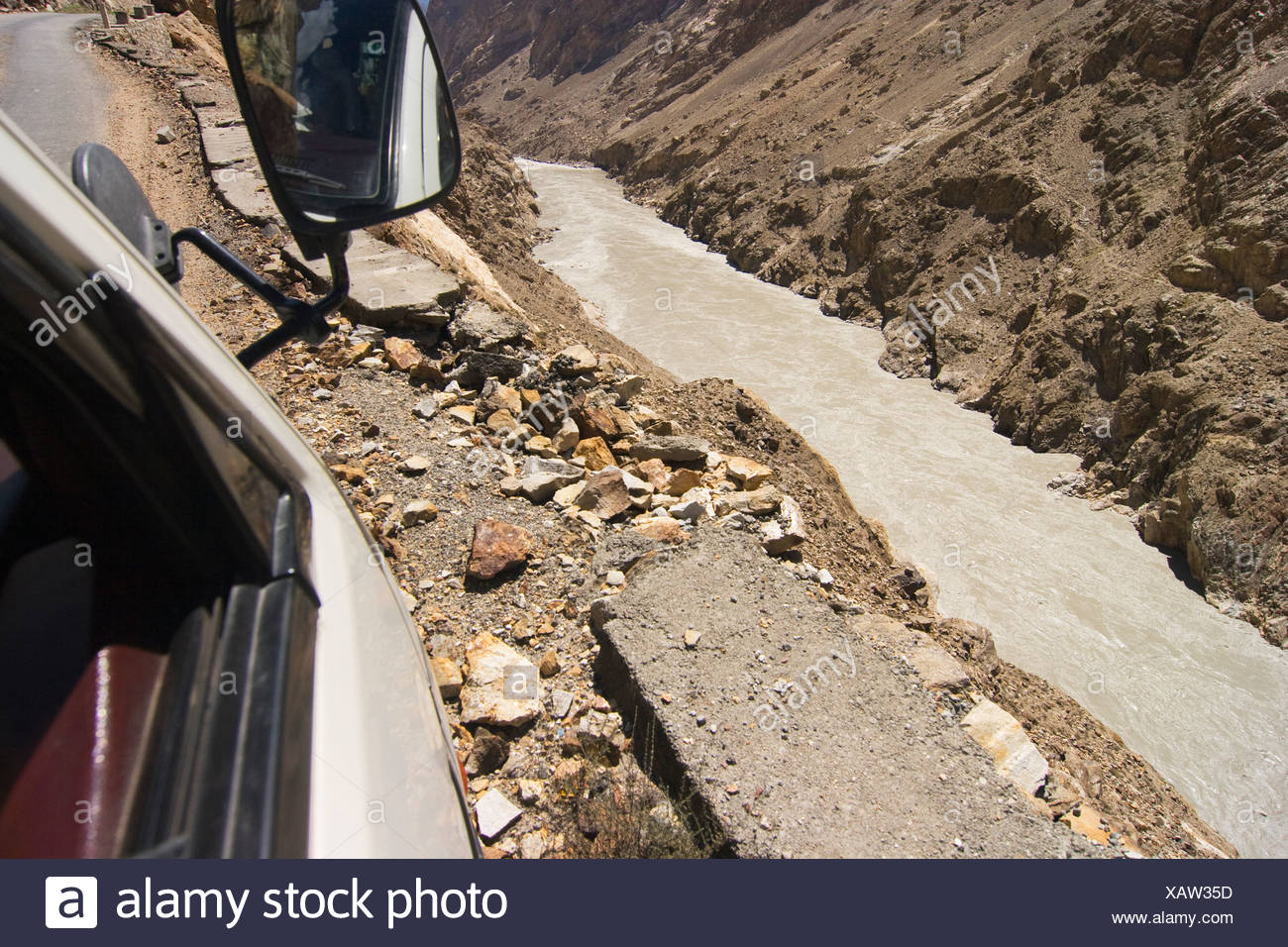 Car Cliff Edge High Resolution Stock Photography and Images - Alamy