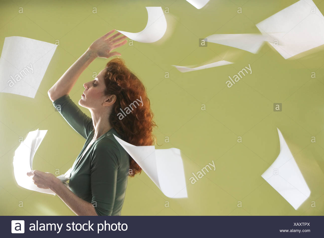 Scattered Papers Stock Photos & Scattered Papers Stock Images - Alamy