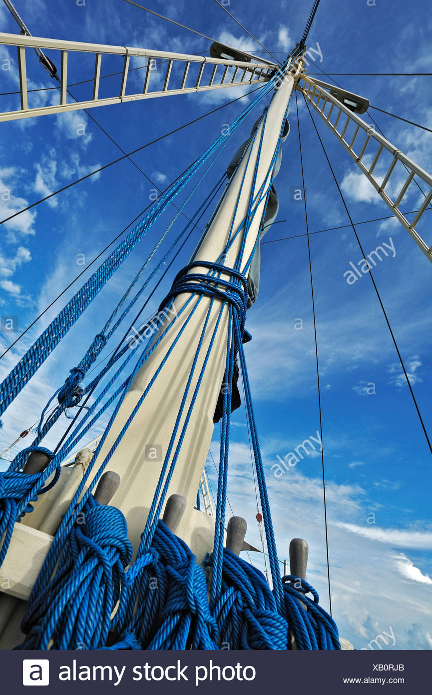 Mast And Rigging High Resolution Stock Photography and Images - Alamy