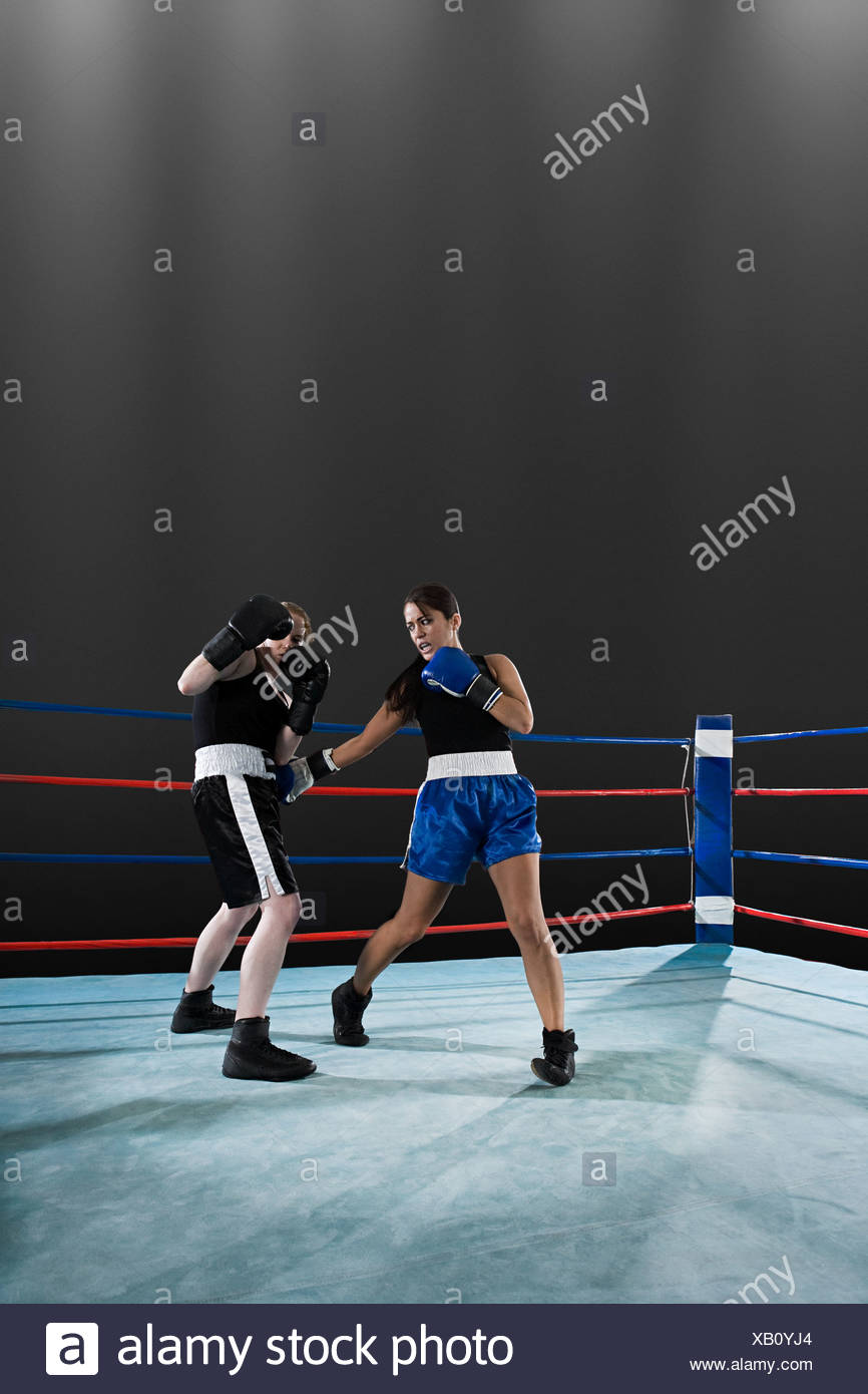 Female Boxing Match Ring Stock Photos & Female Boxing Match Ring Stock ...