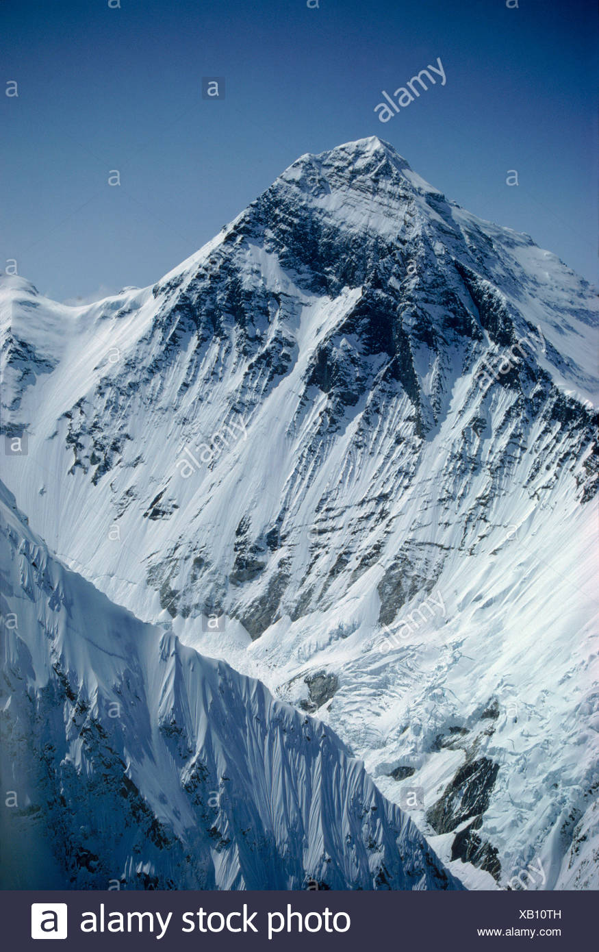 Aerial View Of Mount Everest Stock Photos & Aerial View Of Mount ...