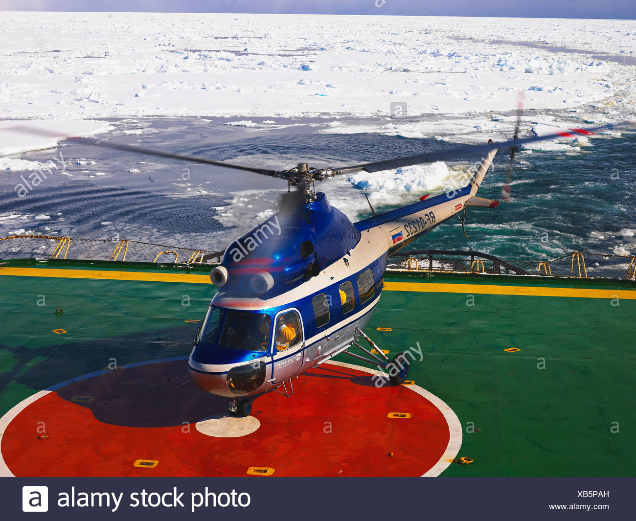 Helicopter Landing On Helideck Captain High Resolution Stock ...