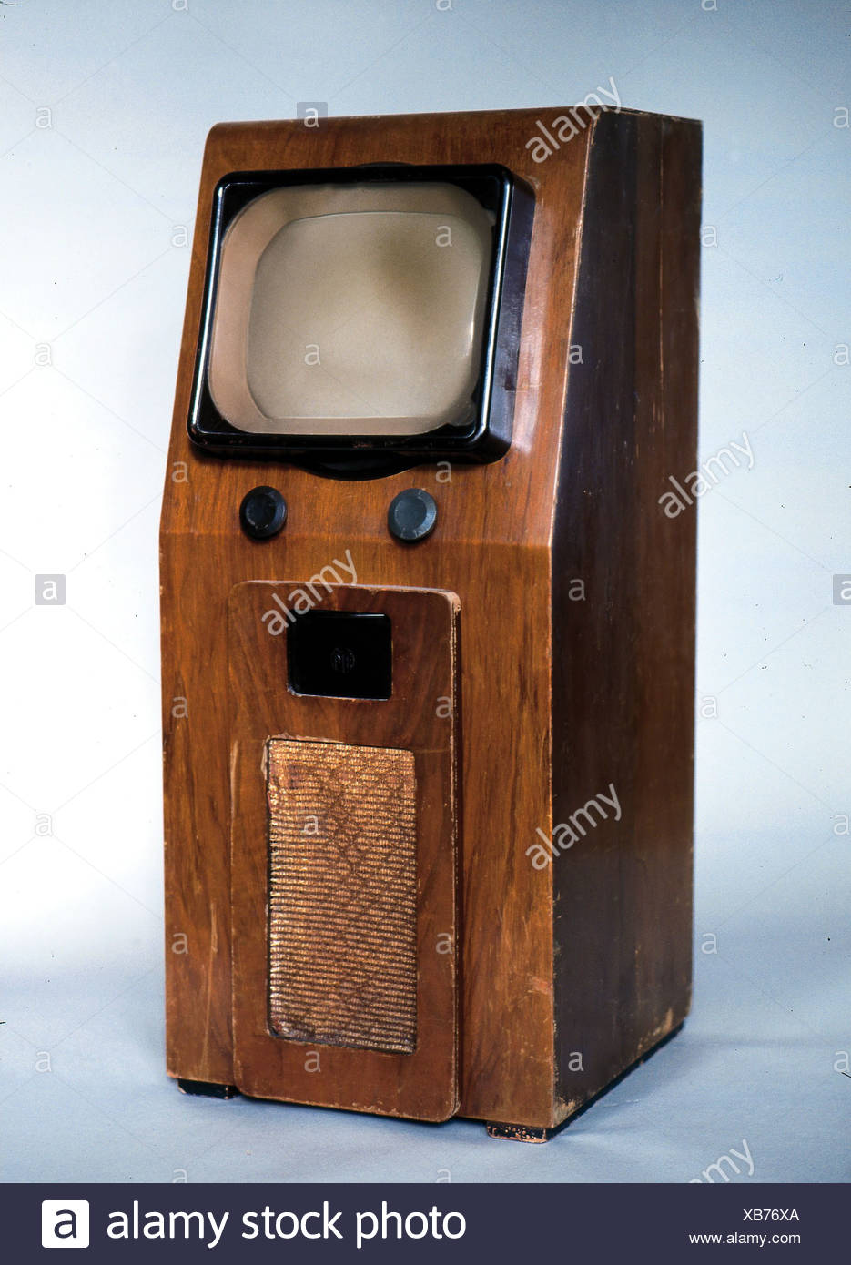 1940s Television Set Stock Photos & 1940s Television Set Stock Images ...
