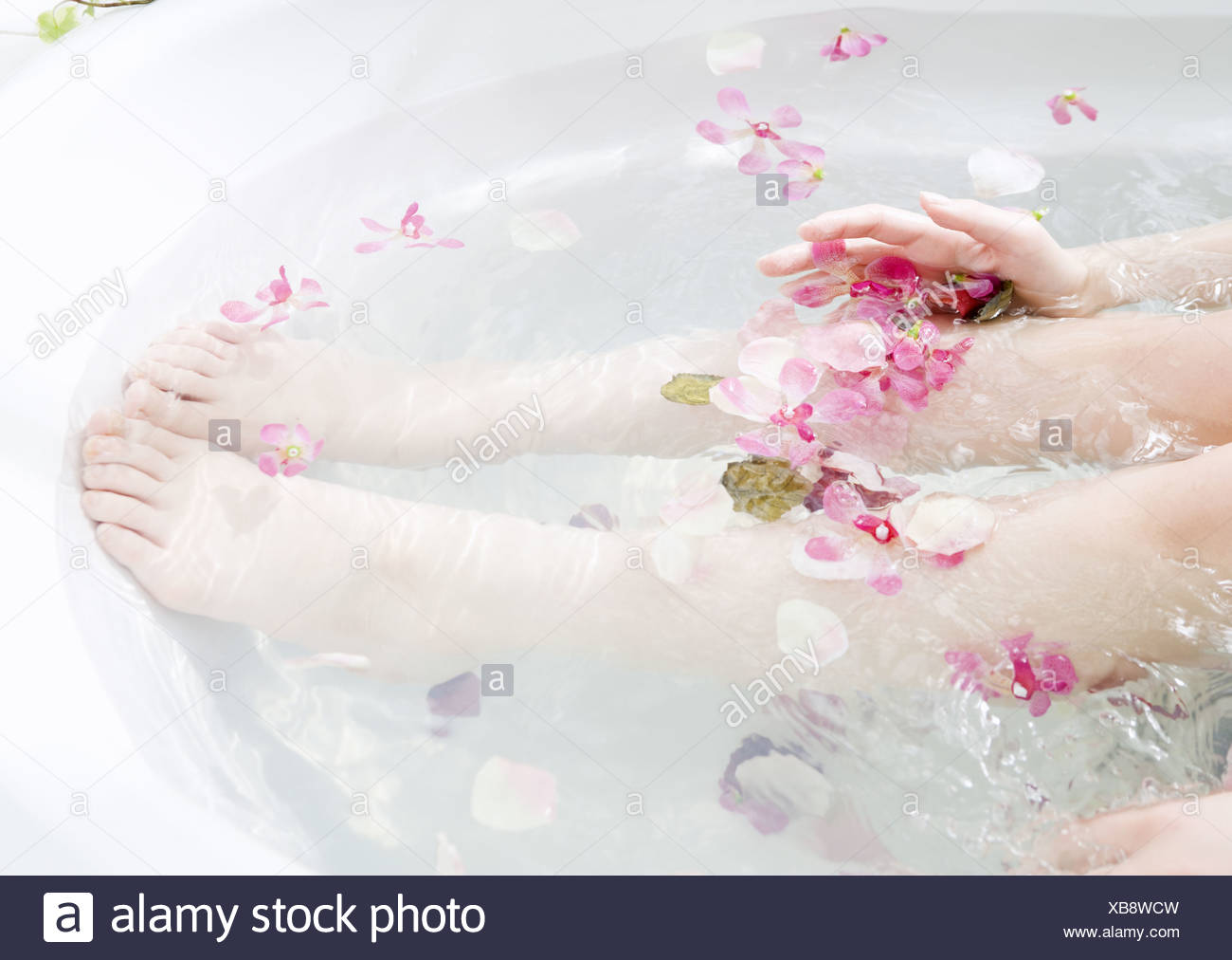 Woman Japanese Bath High Resolution Stock Photography and Images - Alamy