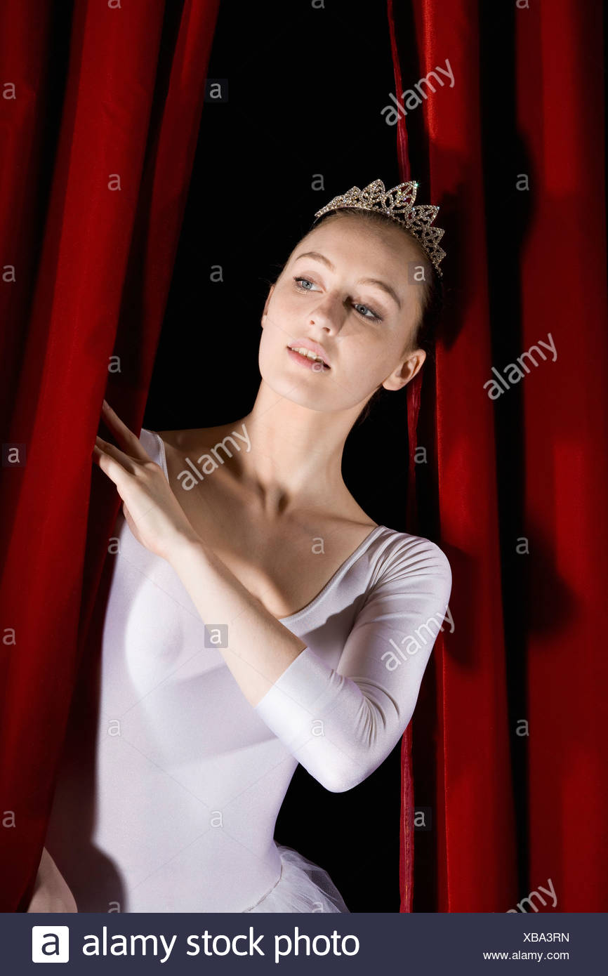 Black Curtain Stage High Resolution Stock Photography and Images - Alamy