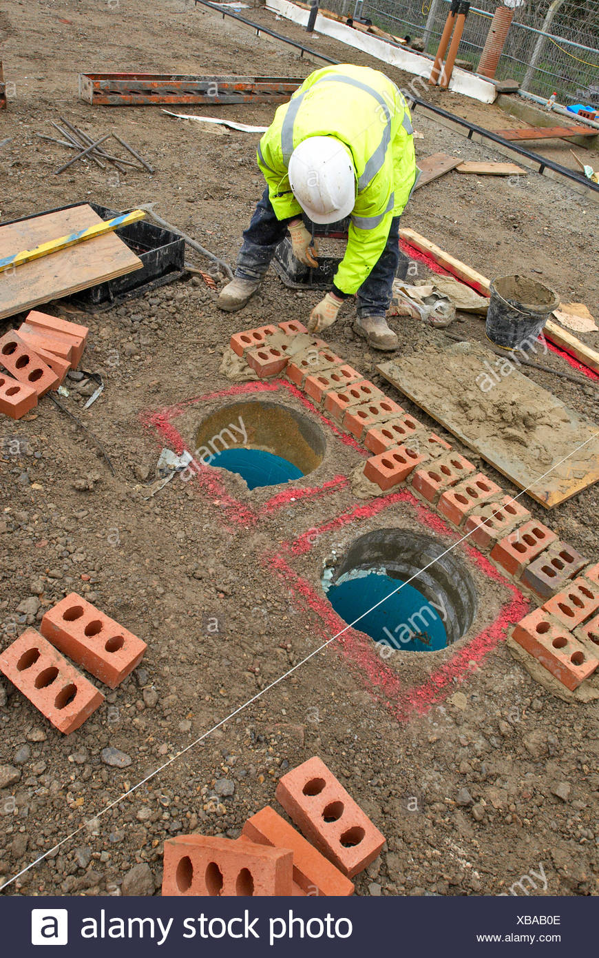Bricklayer Laying Bricks High Resolution Stock Photography and Images ...