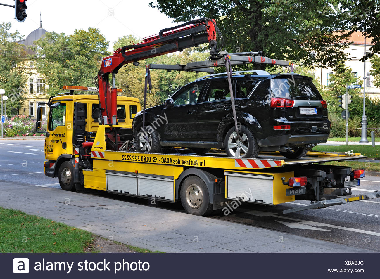 Towing A Car High Resolution Stock Photography and Images - Alamy