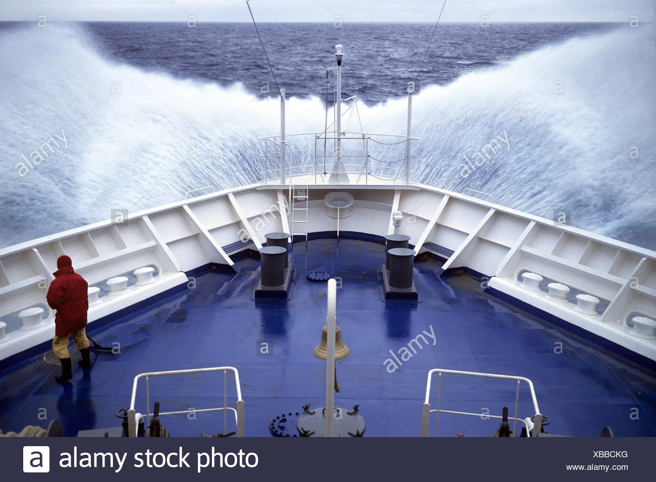 Ships Bow Wave Stock Photos & Ships Bow Wave Stock Images - Alamy