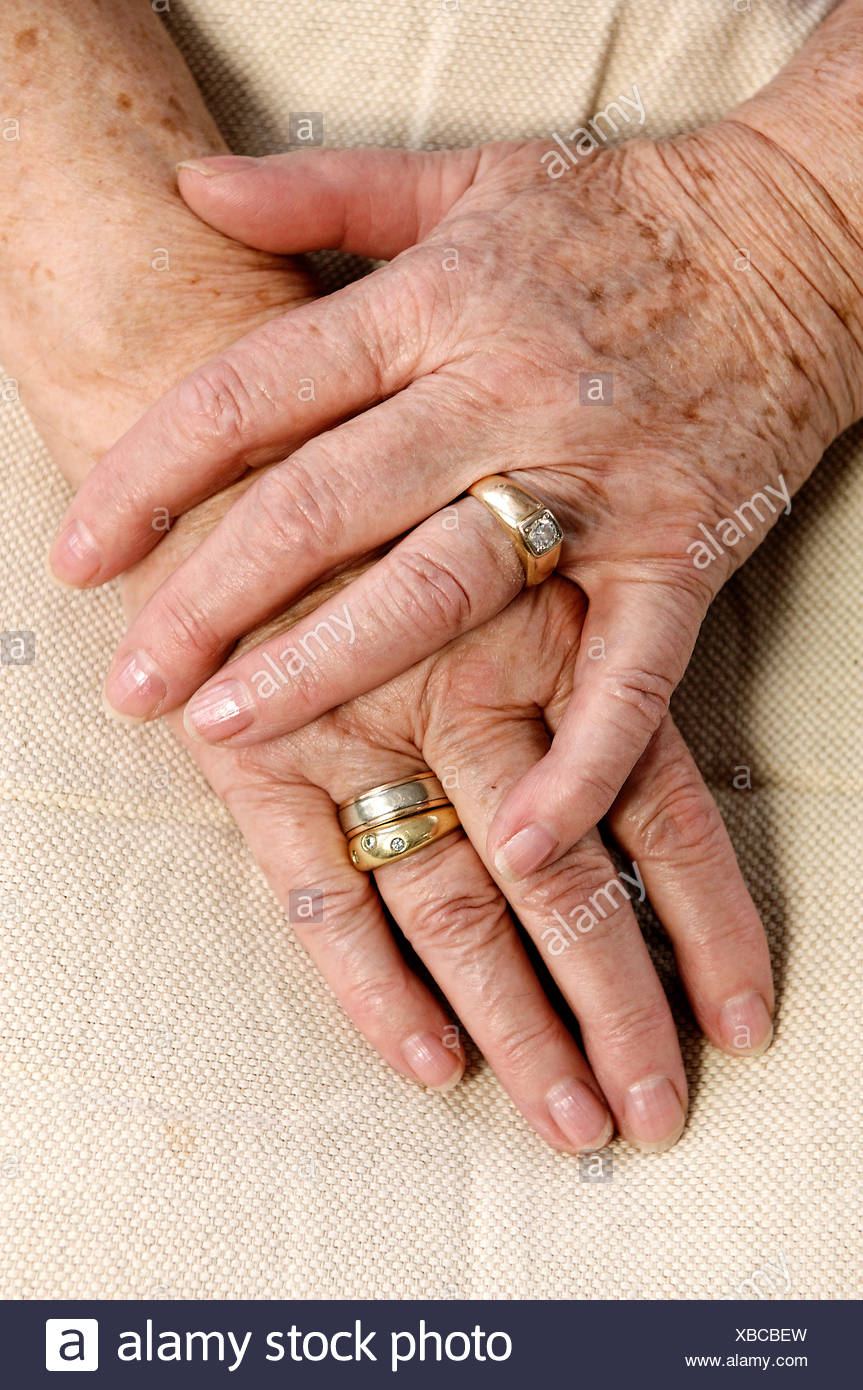 Old Wrinkled Hands Rings Stock Photos & Old Wrinkled Hands Rings Stock ...