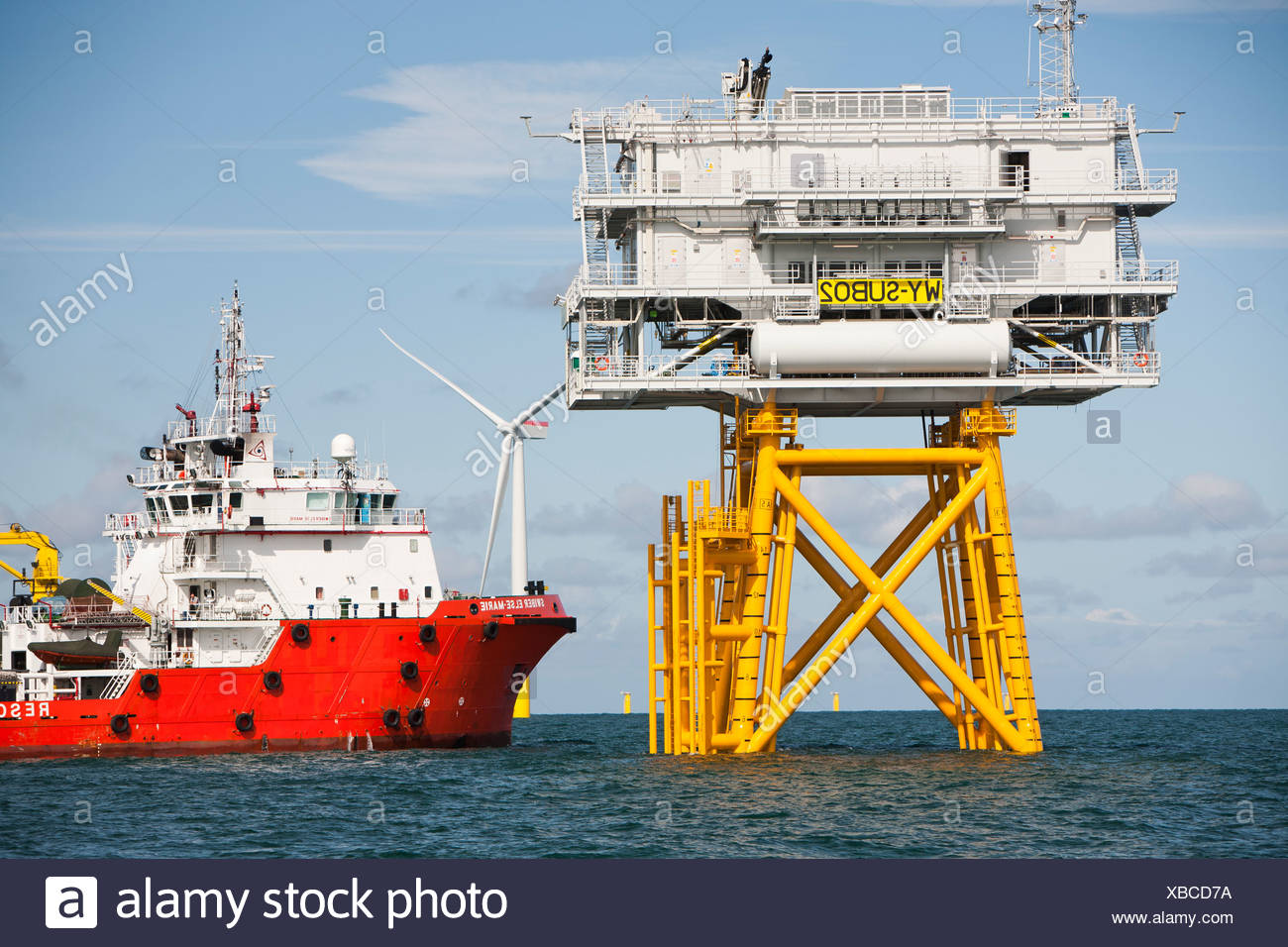 Cable Laying Vessel Uk High Resolution Stock Photography and Images - Alamy