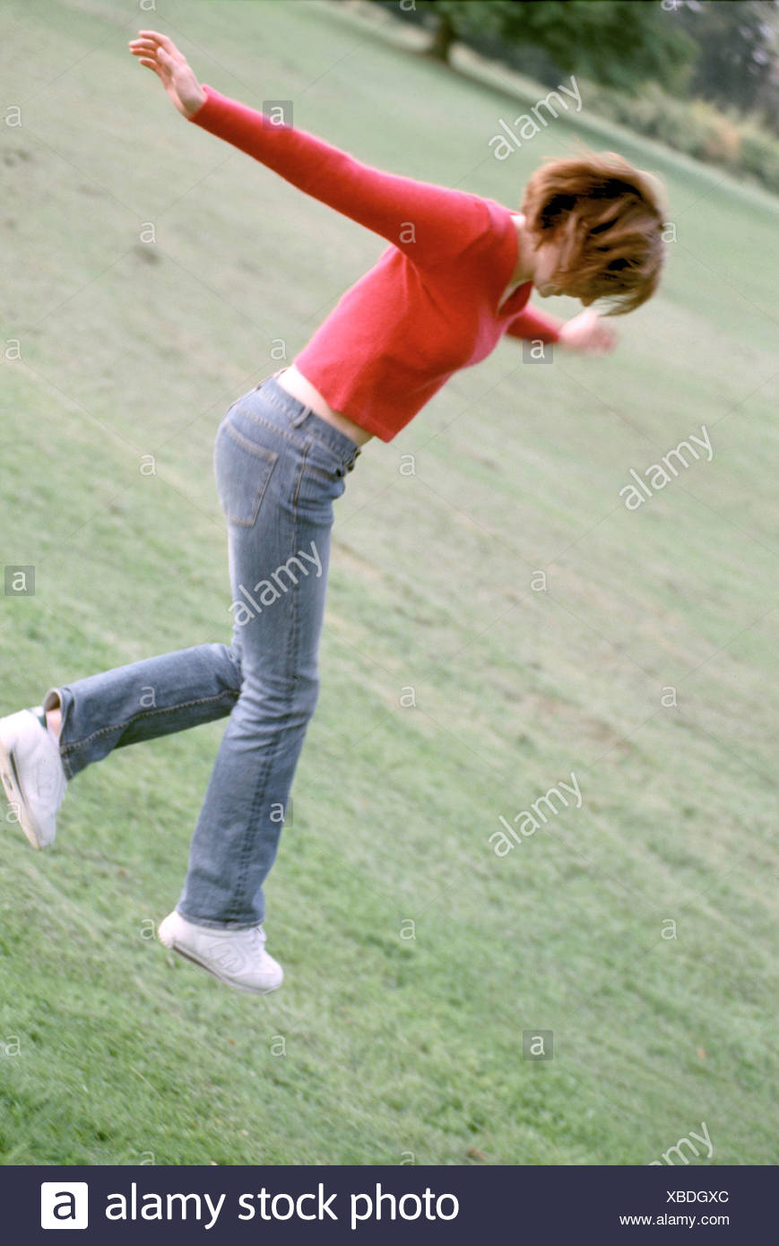 Woman Showing Midriff Stock Photos & Woman Showing Midriff Stock Images ...