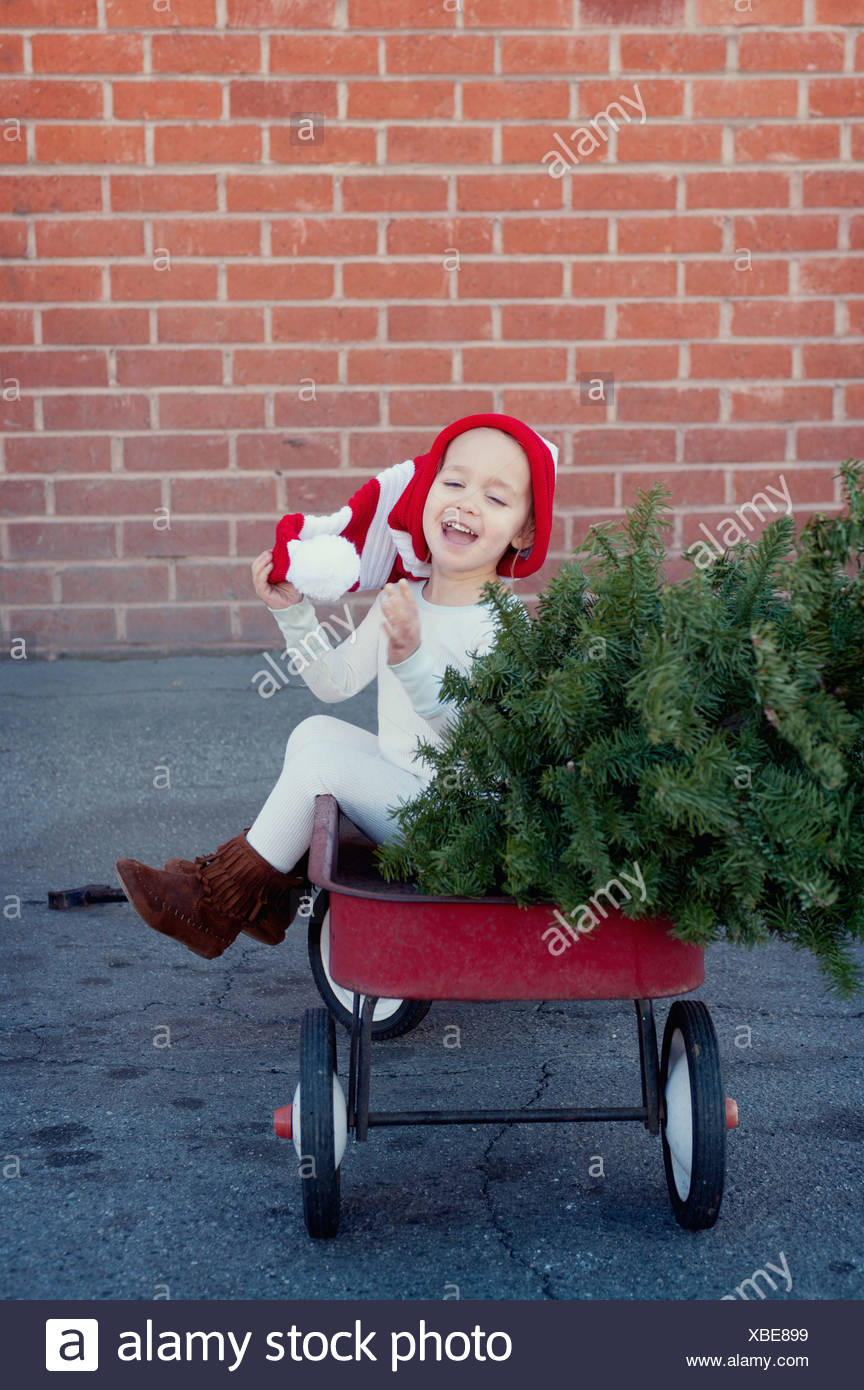White Truck And Trailer High Resolution Stock Photography and Images ...
