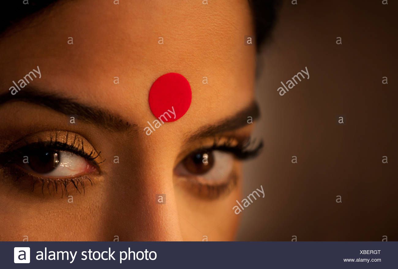 Red Bindi High Resolution Stock Photography and Images - Alamy