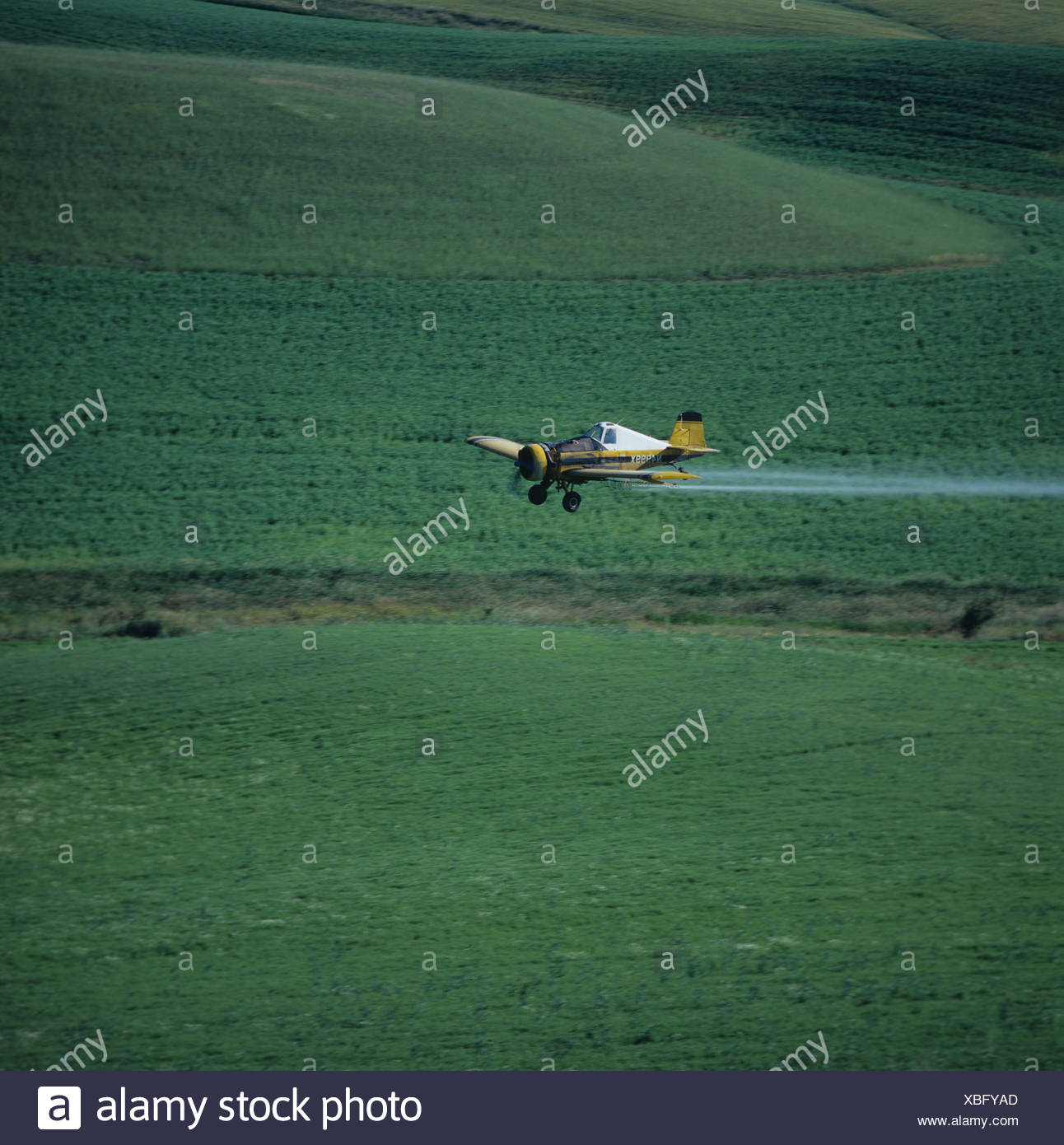 Aerial Crop Spraying High Resolution Stock Photography and Images - Alamy
