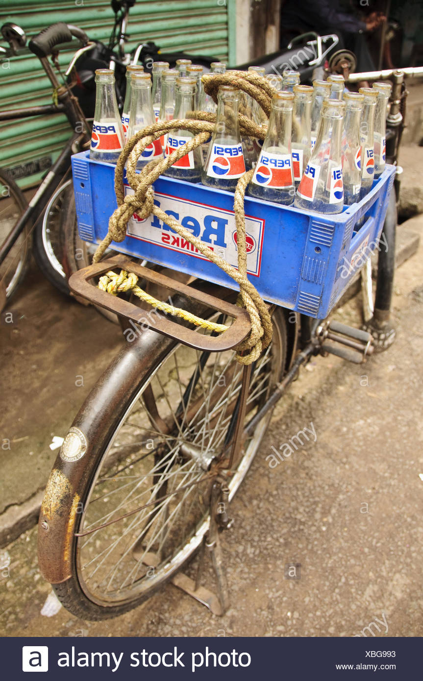 Old Bottles Of Pop High Resolution Stock Photography and Images - Alamy