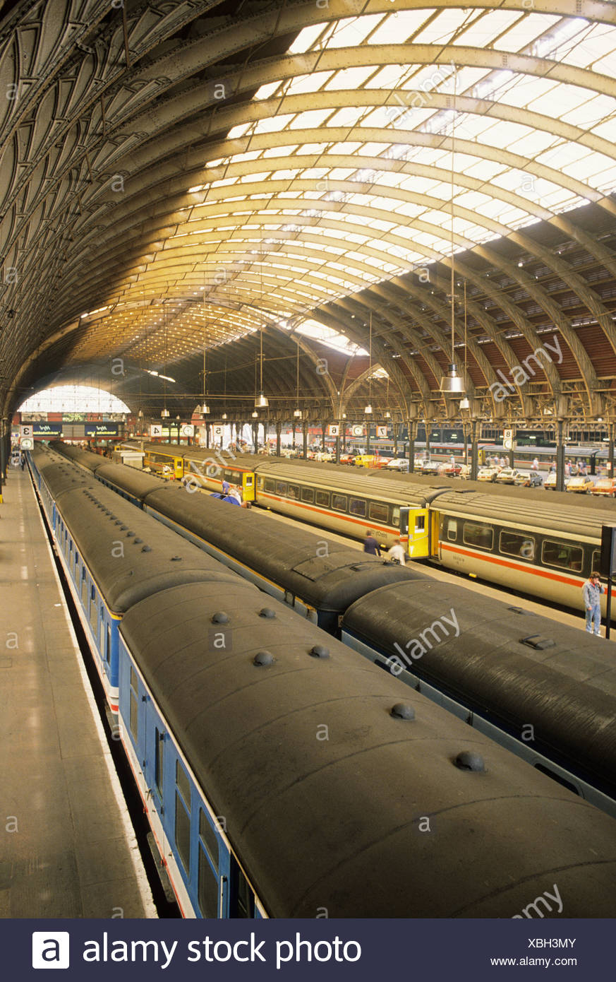 Paddington Station London Roof High Resolution Stock Photography and ...