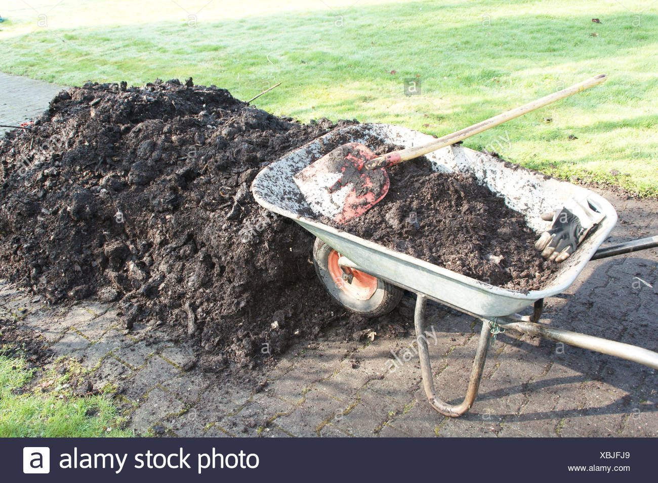 Wheelbarrow Compost High Resolution Stock Photography and Images - Alamy
