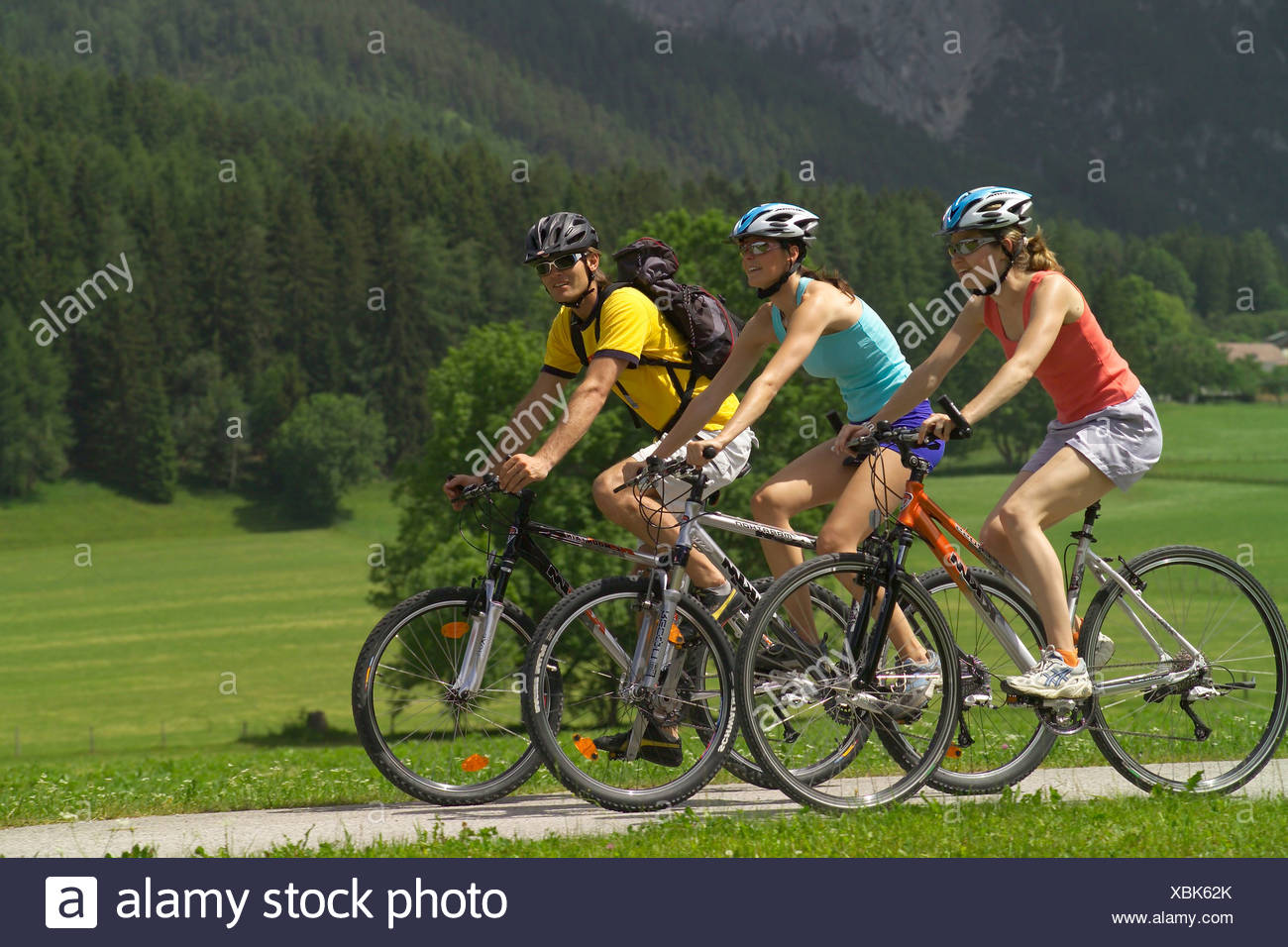 Gruppe Radfahrer High Resolution Stock Photography and Images - Alamy