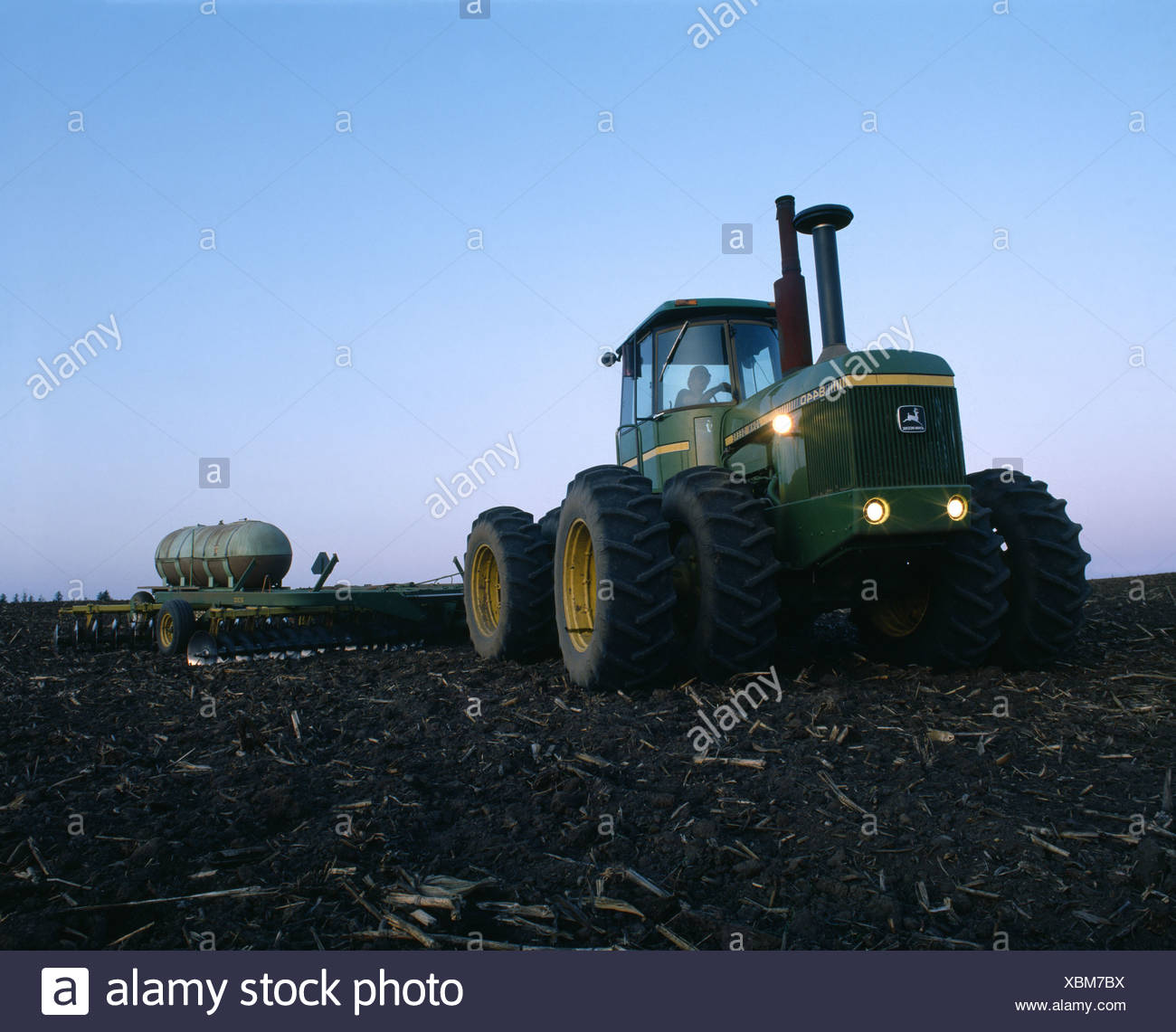 4 Wheel Drive Tractor High Resolution Stock Photography and Images - Alamy