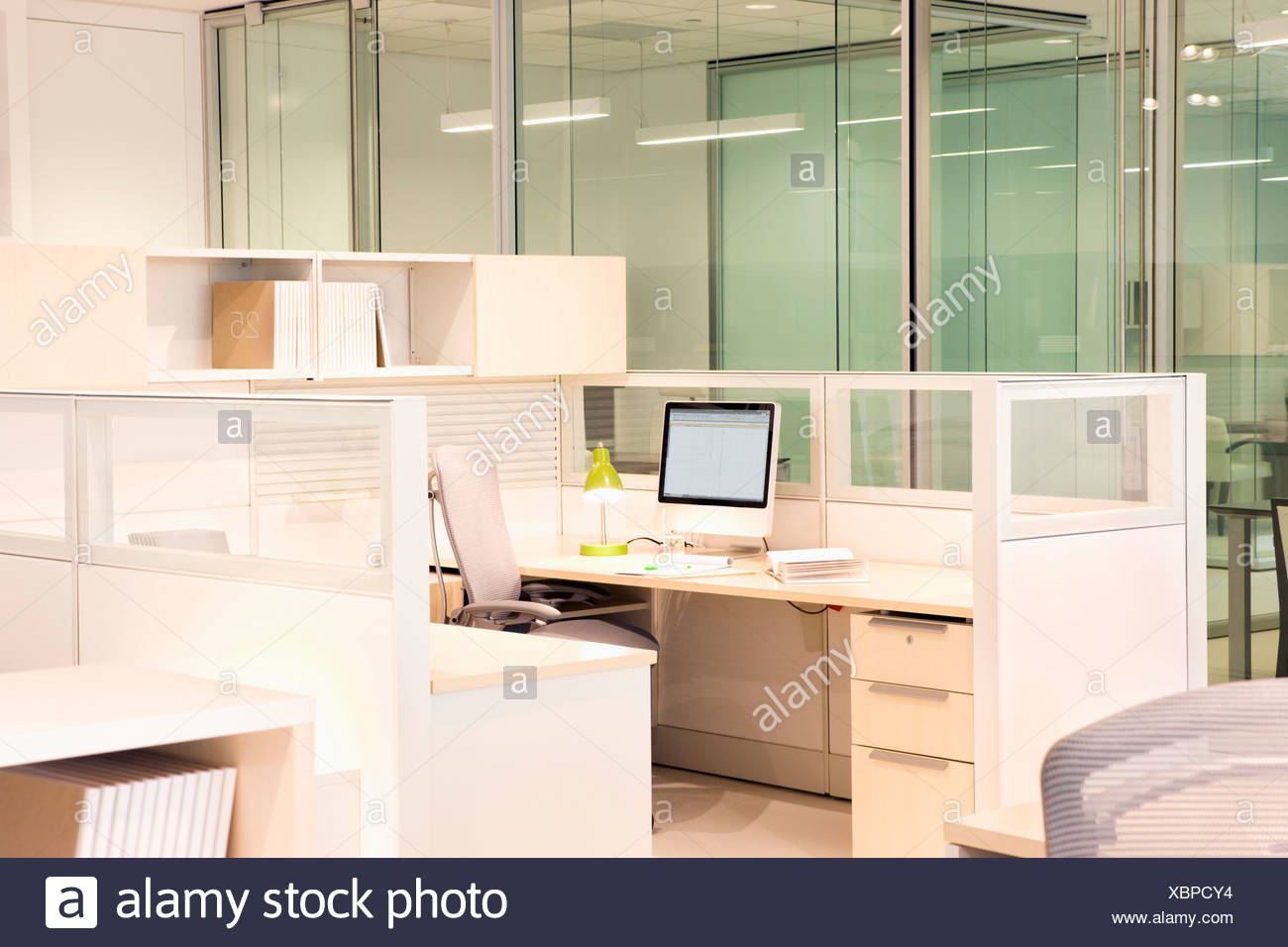 Vacant Office Desk Stock Photos & Vacant Office Desk Stock Images - Alamy