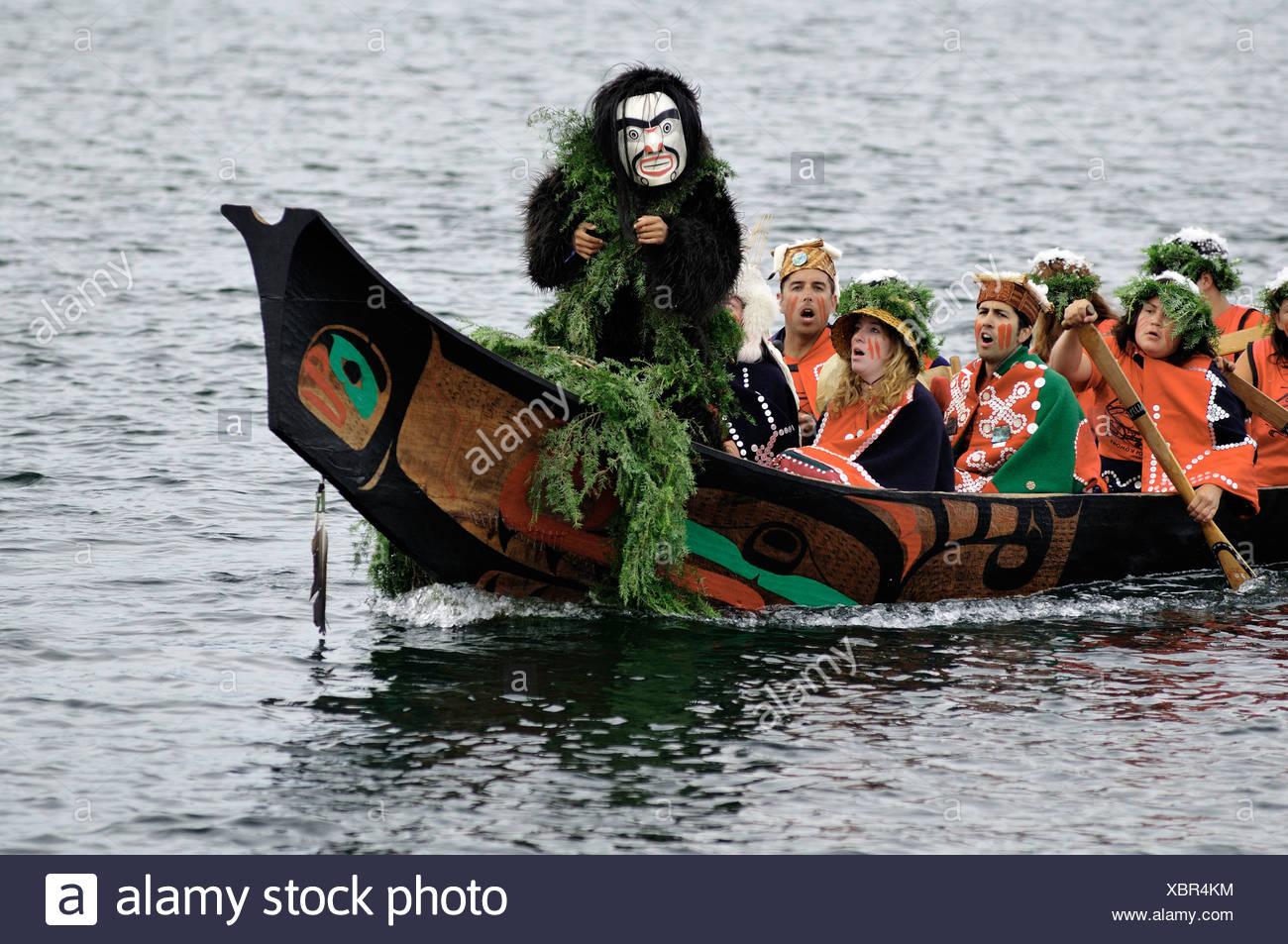 Traditional Native American Canoe High Resolution Stock Photography and ...