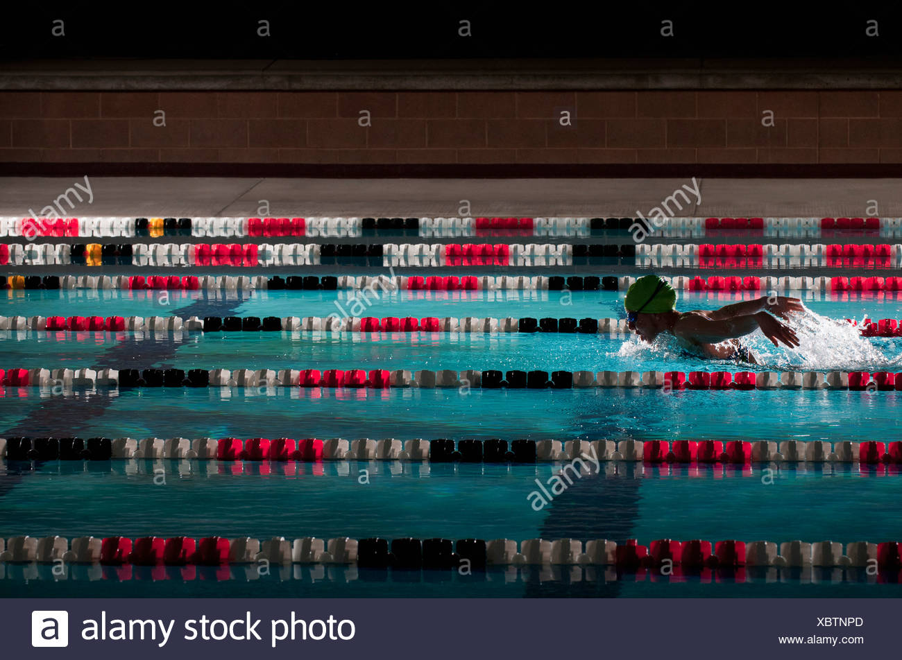 Lady Swimming Cap High Resolution Stock Photography and Images - Alamy